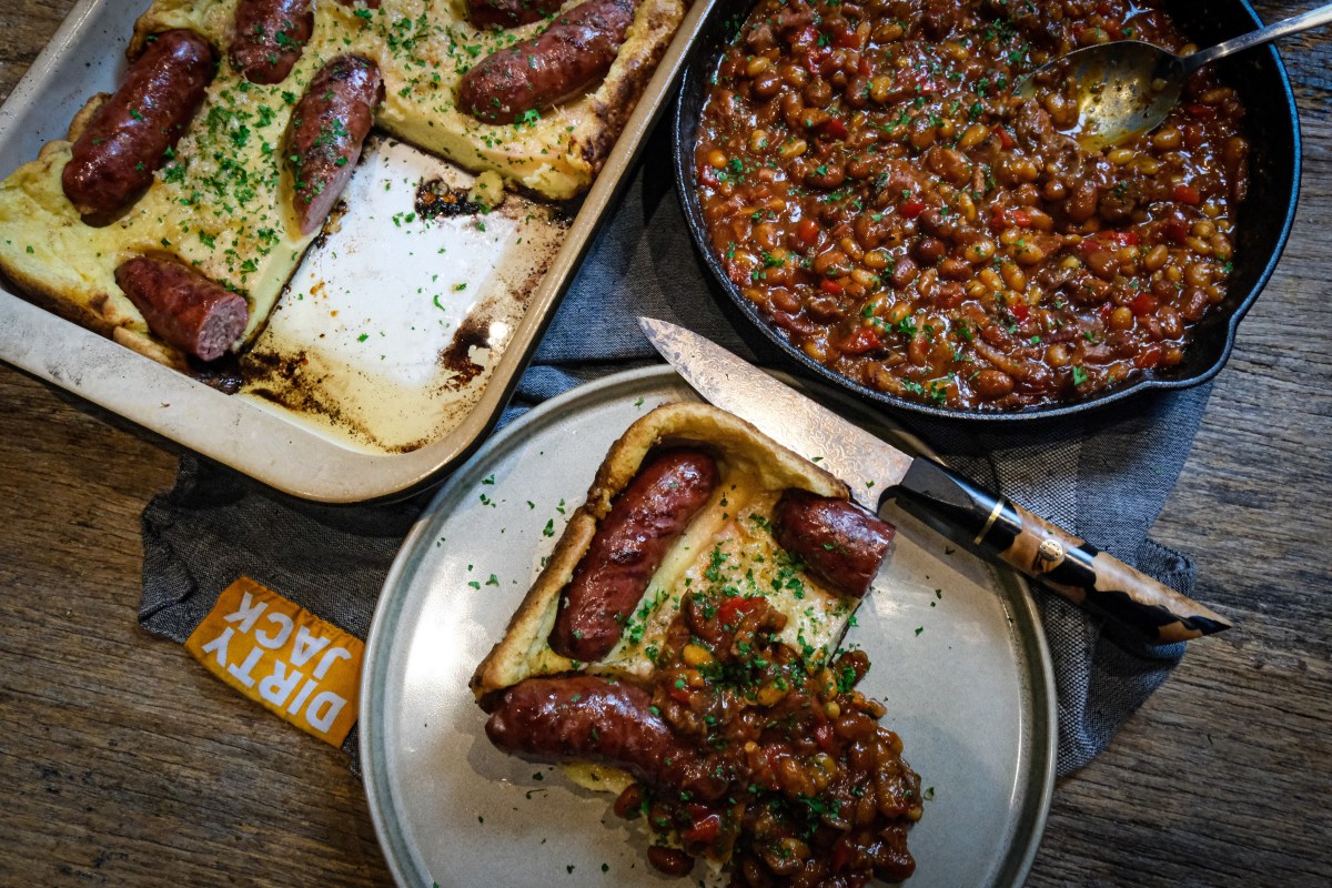 Gerookte toad in the hole met baked beans – Maikels recepten