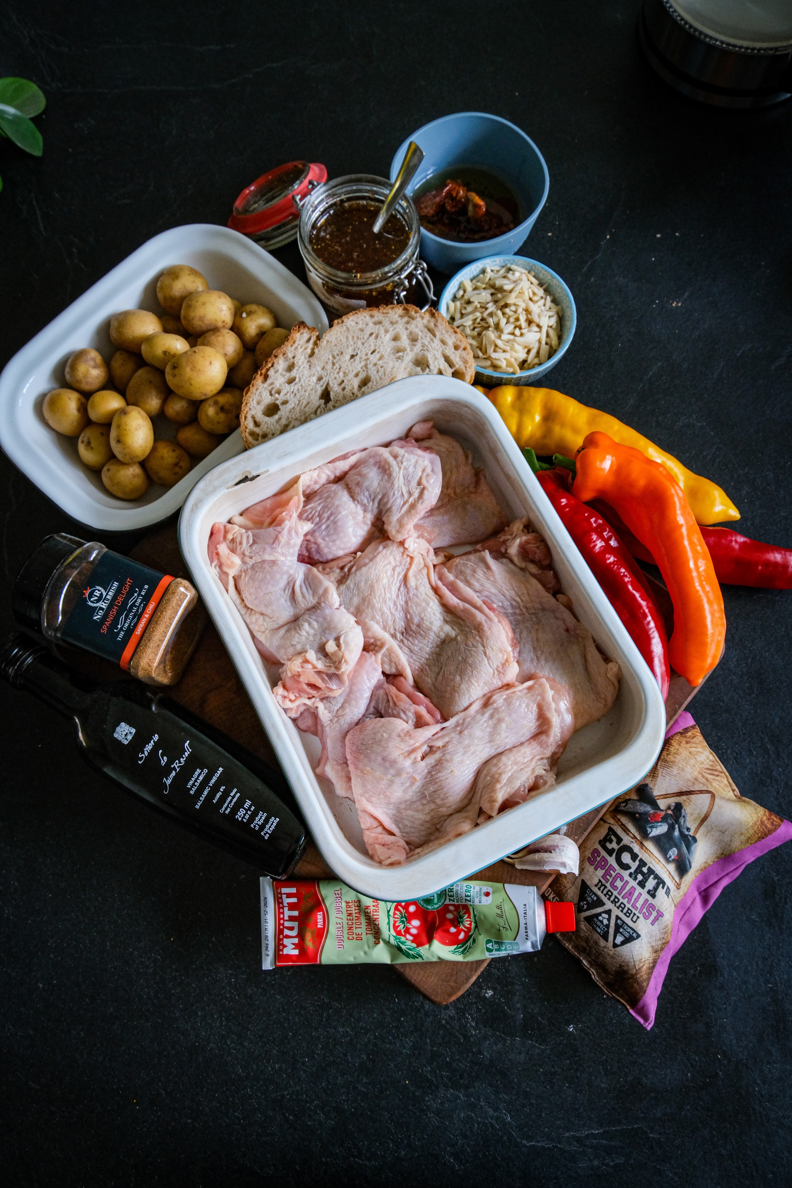 Kippendij met aardappels en romesco saus – Maikels recepten